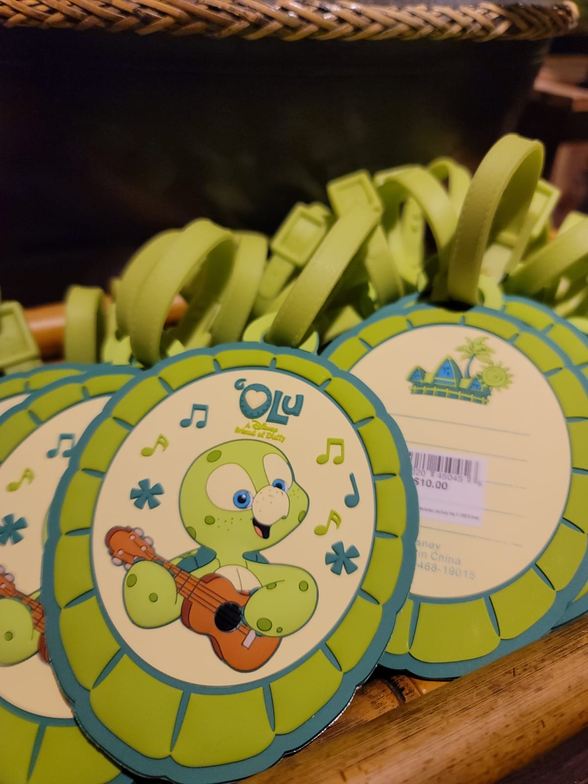 ʻOlu Mel The Sea Turtle Merchandise Arrives at Disney’s Polynesian ...